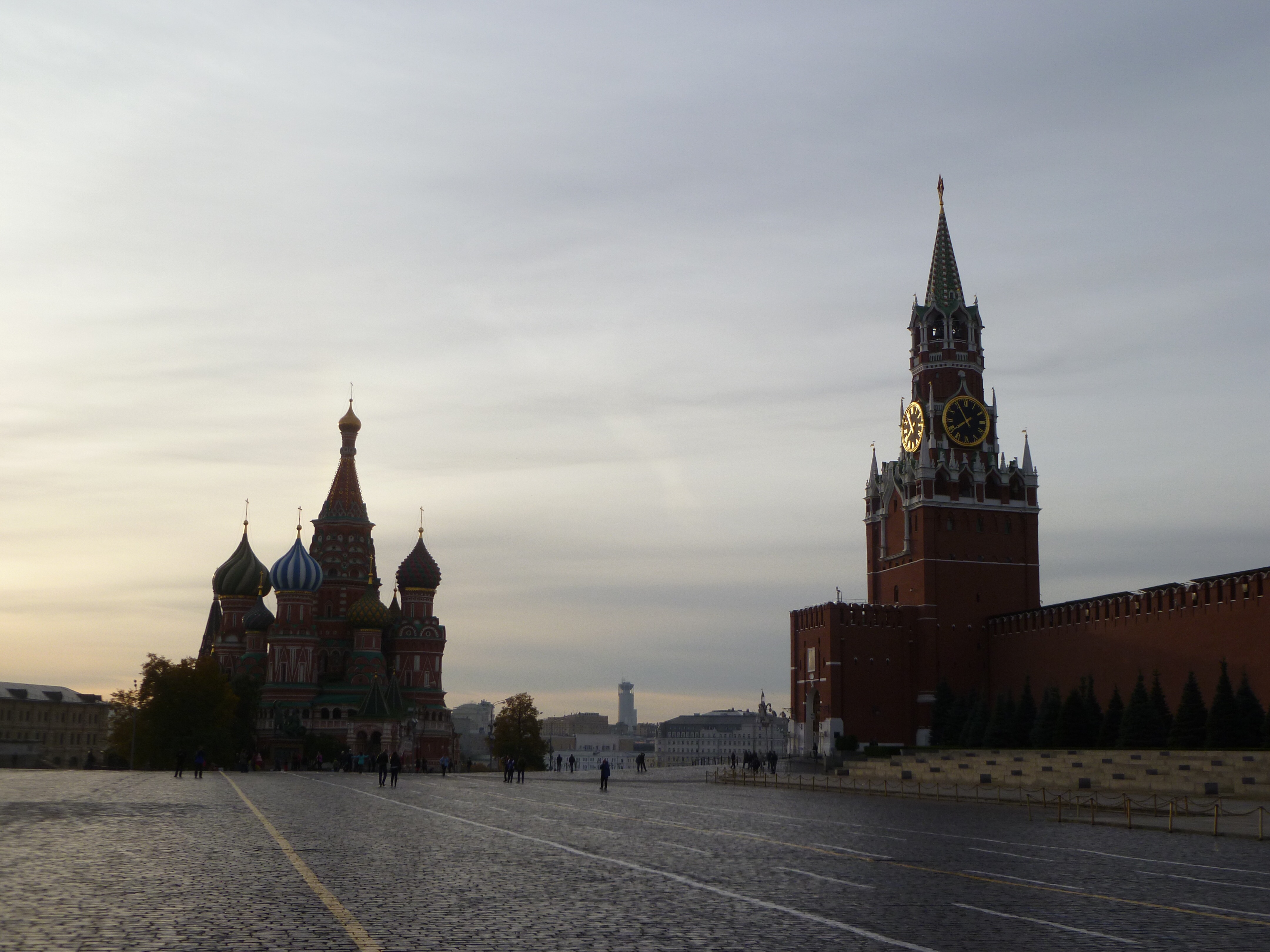 Good Morning Moscow – Travel in Trainers